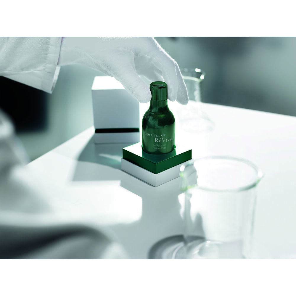 Révive Rescue Elixir Anti-Aging Oil | Space NK